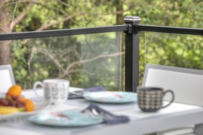 Trex Signature® Glass & Mesh Railing Design | Trex