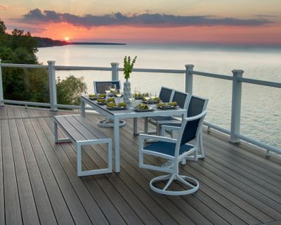 Trex Transcend® Composite Deck Railing | Trex