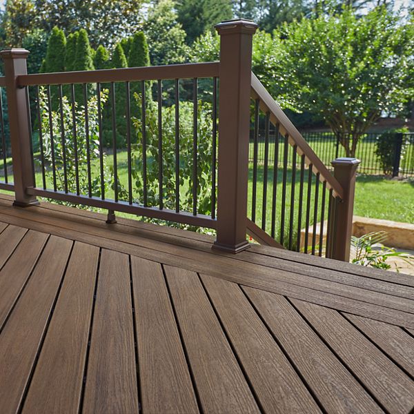 Trex Decking With Railing And Stairs