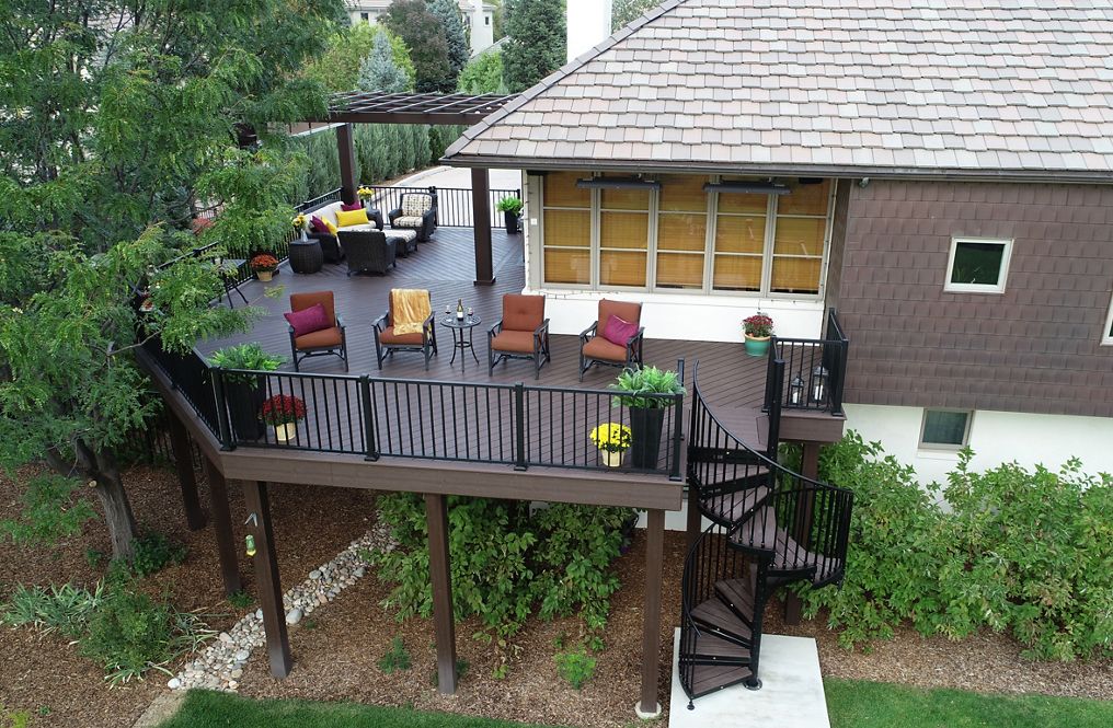 Trex® Spiral Stairs™ for Decks | Trex